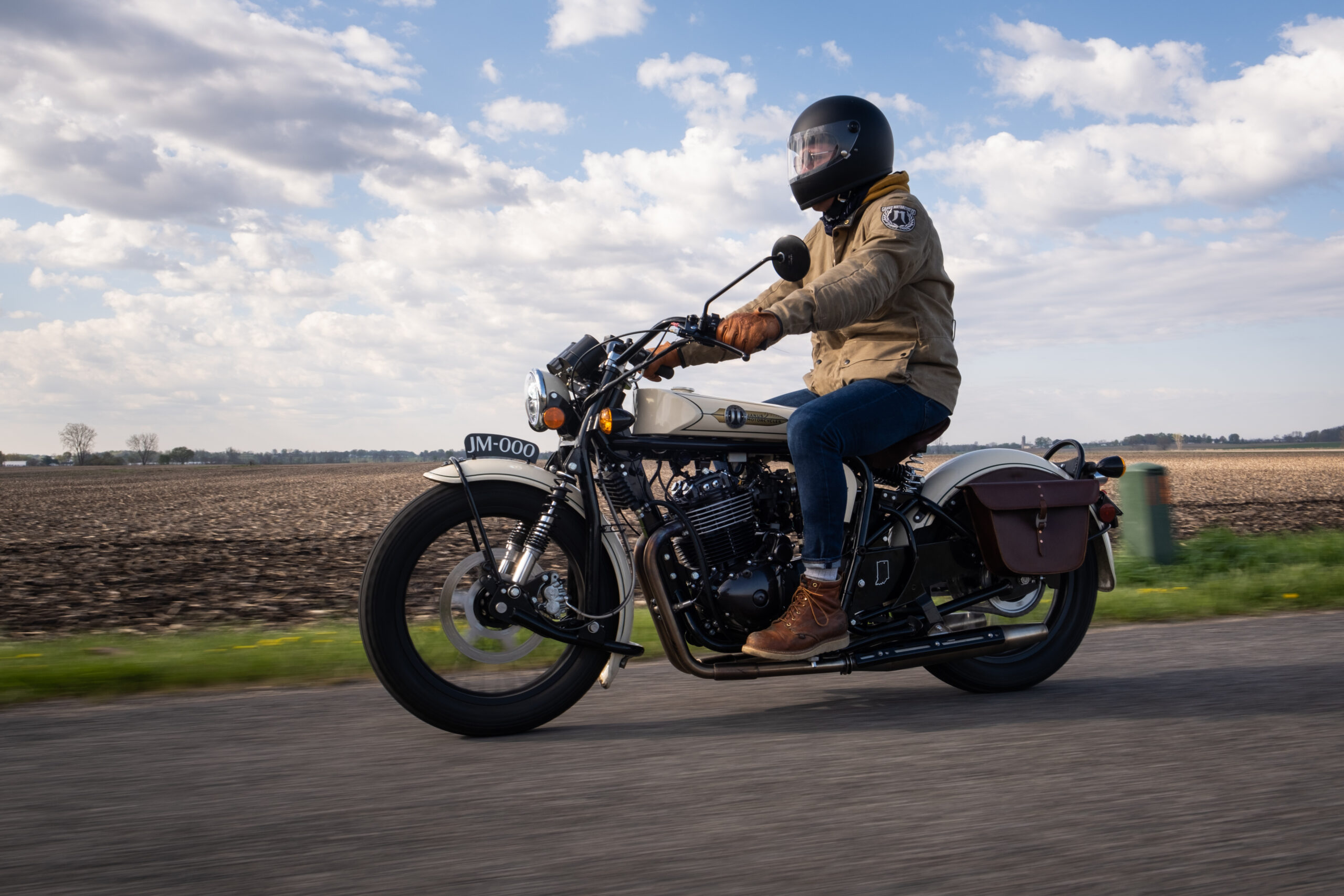 The Halcyon 450cc Motorcycle - Janus Motorcycles
